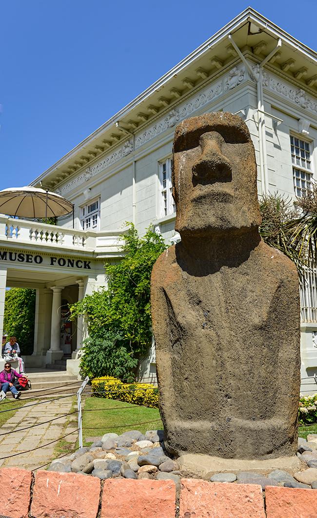 Moai Statue, Fonck Museum, Chile - Photo SerendipityPhoto Serendipity